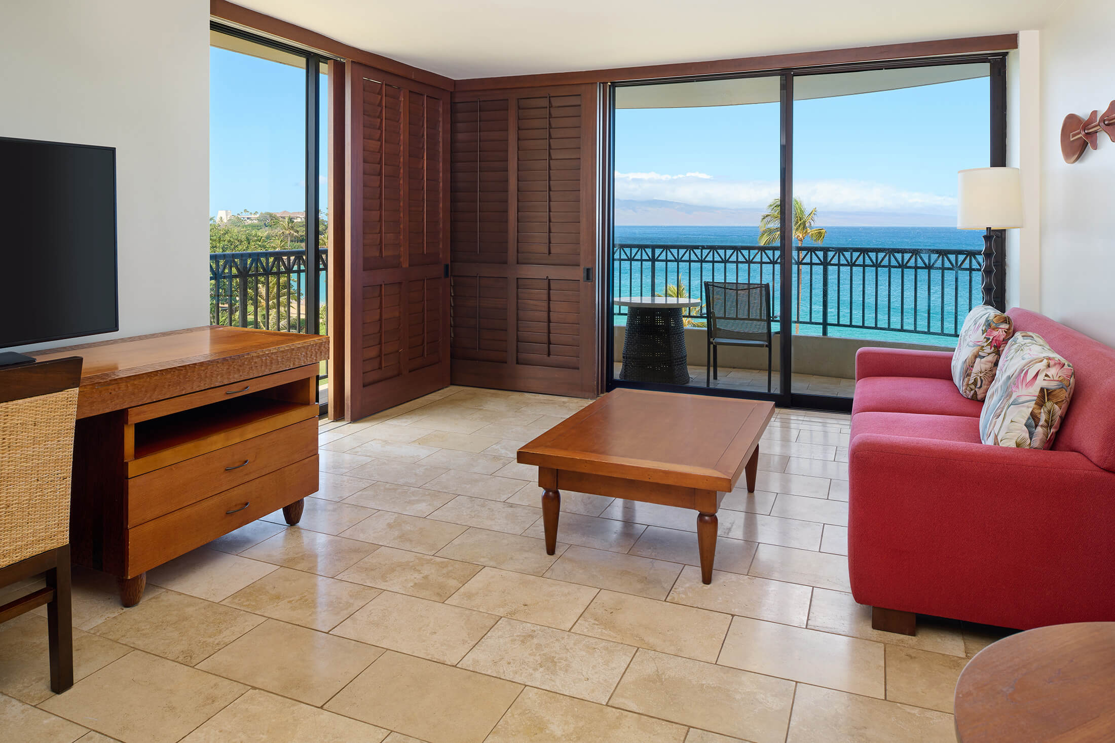 Luxury Beachfront Lodging In Lahaina | Royal Lahaina Resort